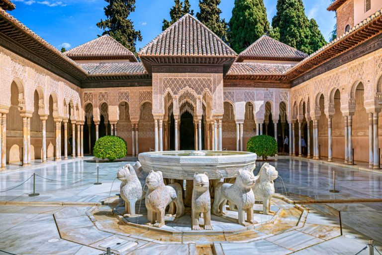 La Alhambra Palace: 8 Wonders Of Spain's Masterpiece You Can't Miss ...