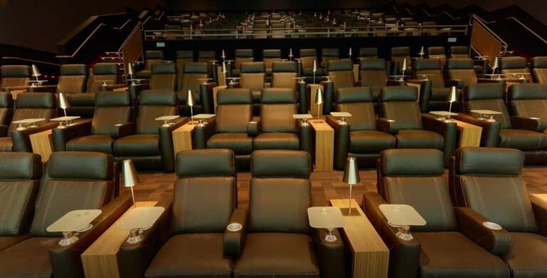 Our Top 5 Luxury Movie Theaters In Los Angeles | Jetsetty