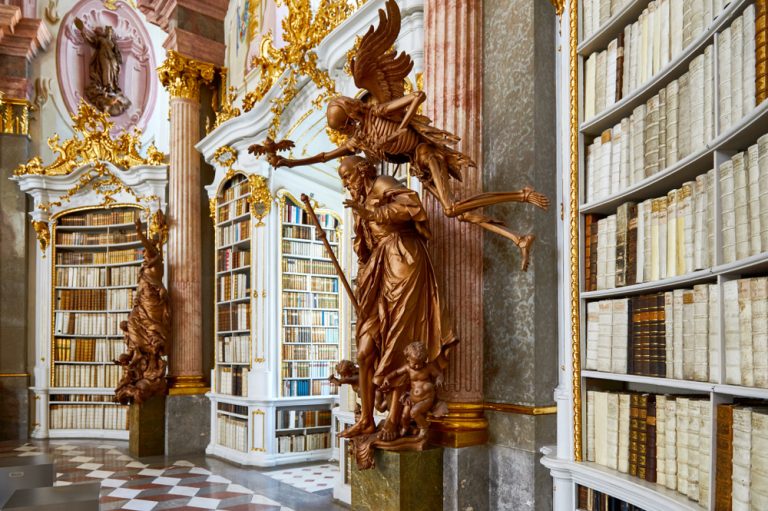 Architectural Marvels: Unveiling 10 Beautiful Libraries | Jetsetty